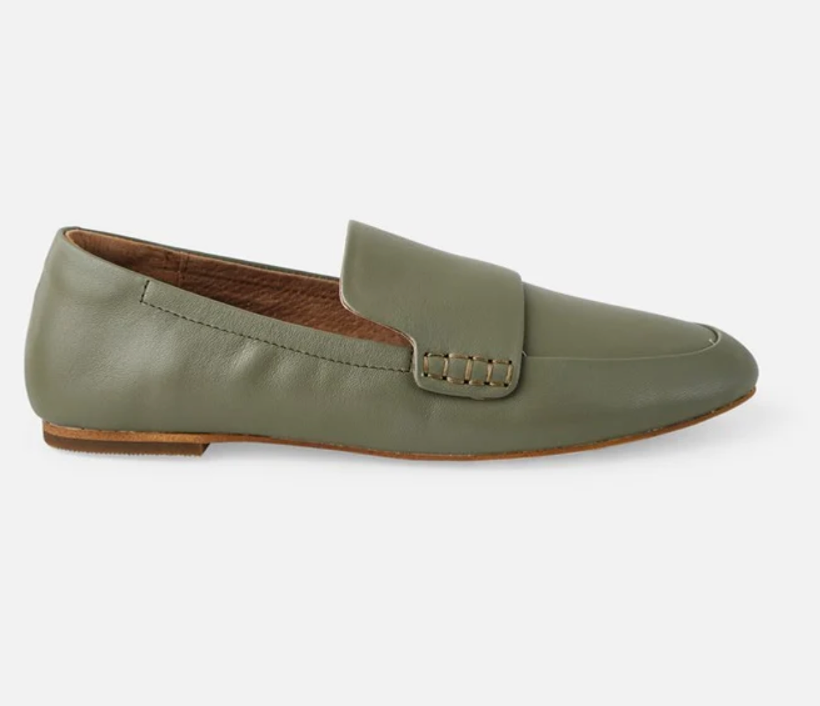 Dutch Olive Loafer – Ajes Shoes & Fashion